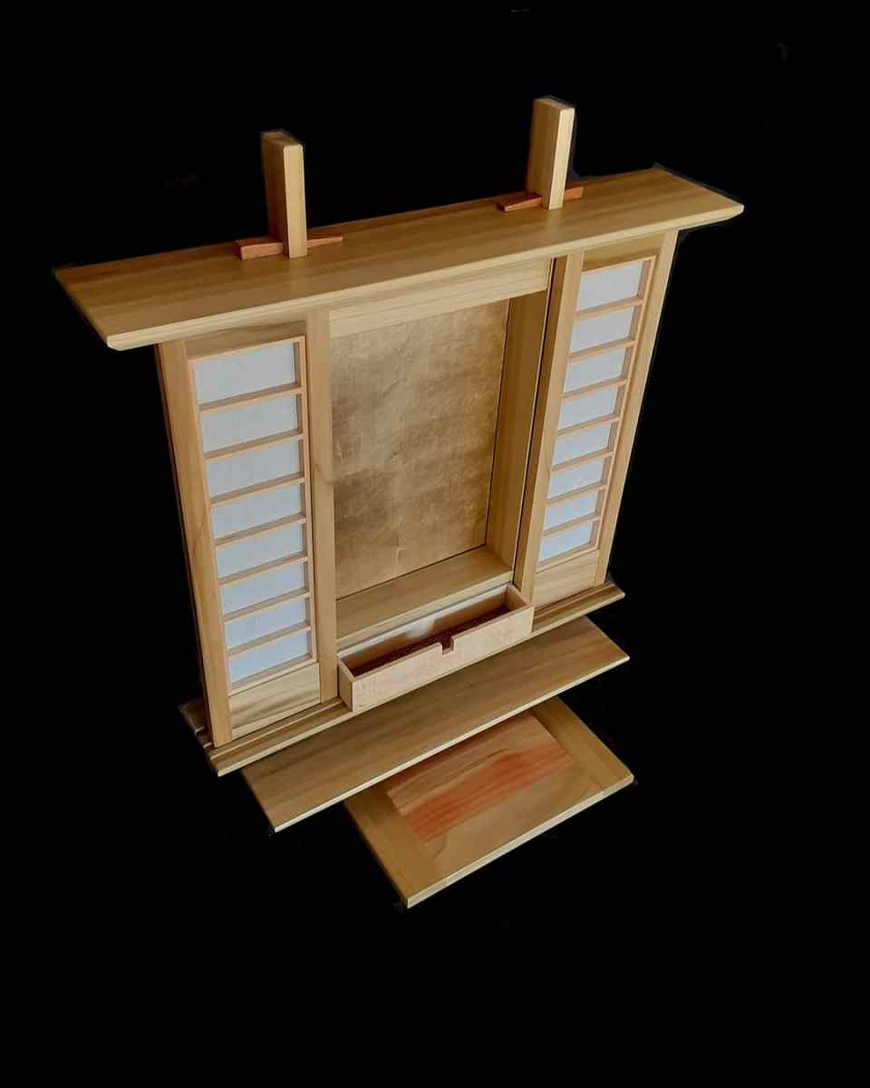 Wall-Hanging Butsudan | Esho Funi